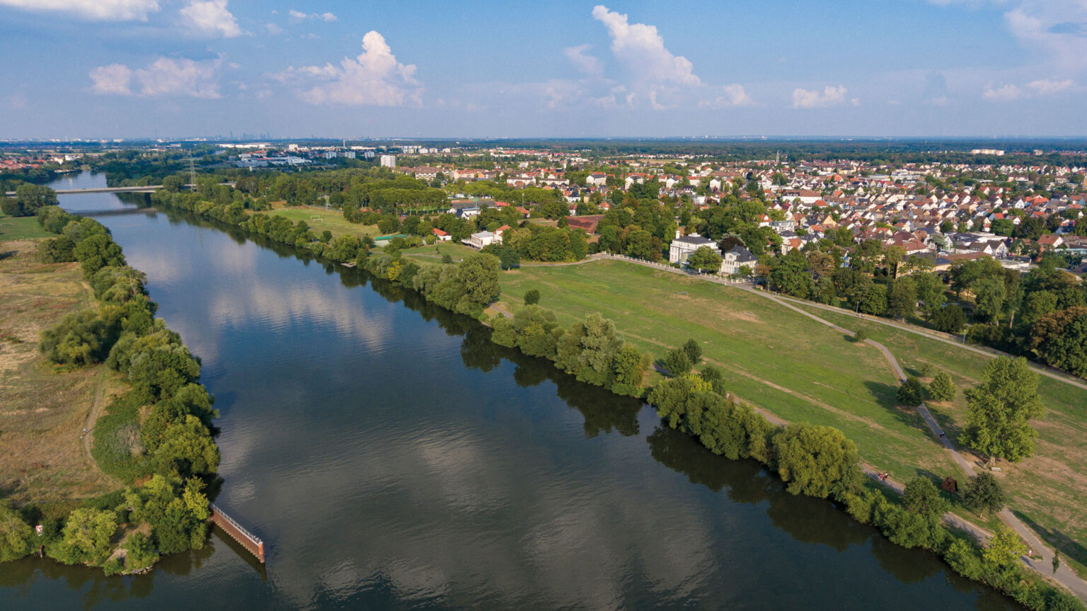 Mitten im Rhein-Main-Gebiet - Rüsselsheim am Main: Überraschend anders ...